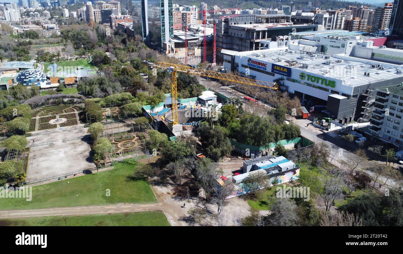 Nueva linea de metro hi-res stock photography and images - Alamy