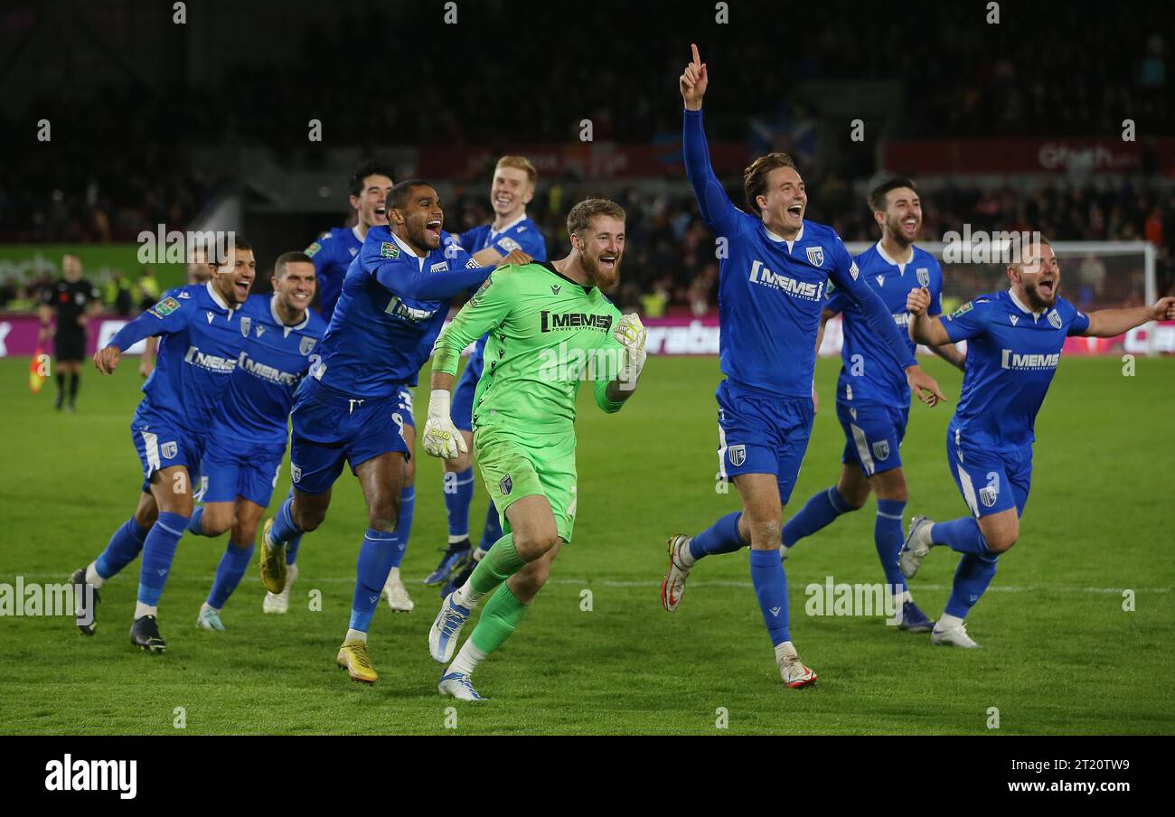 Mikael Mandron & Jake Turner of Gillingham celebrates victory ...