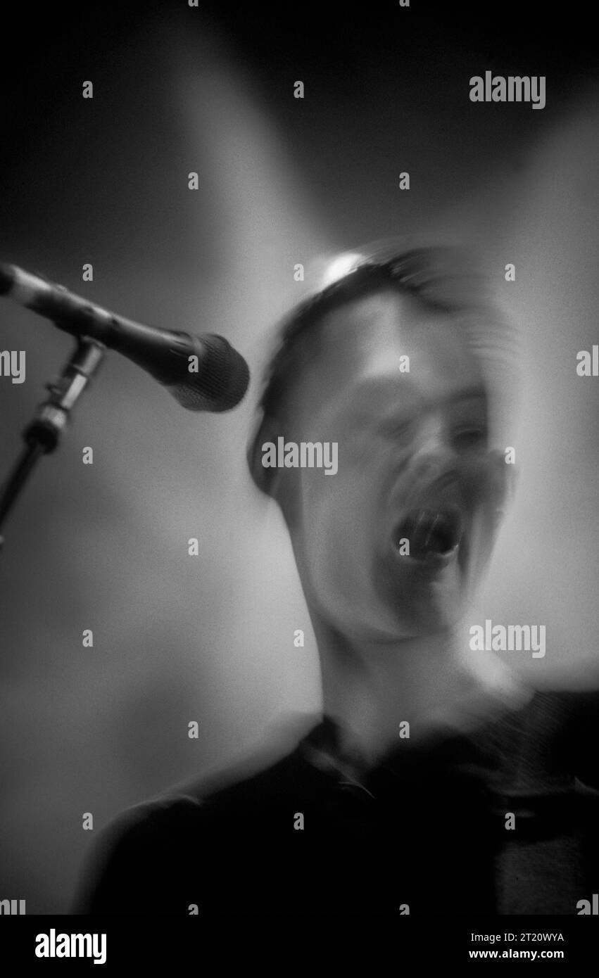 Radiohead photo live Black and White Stock Photos & Images - Alamy