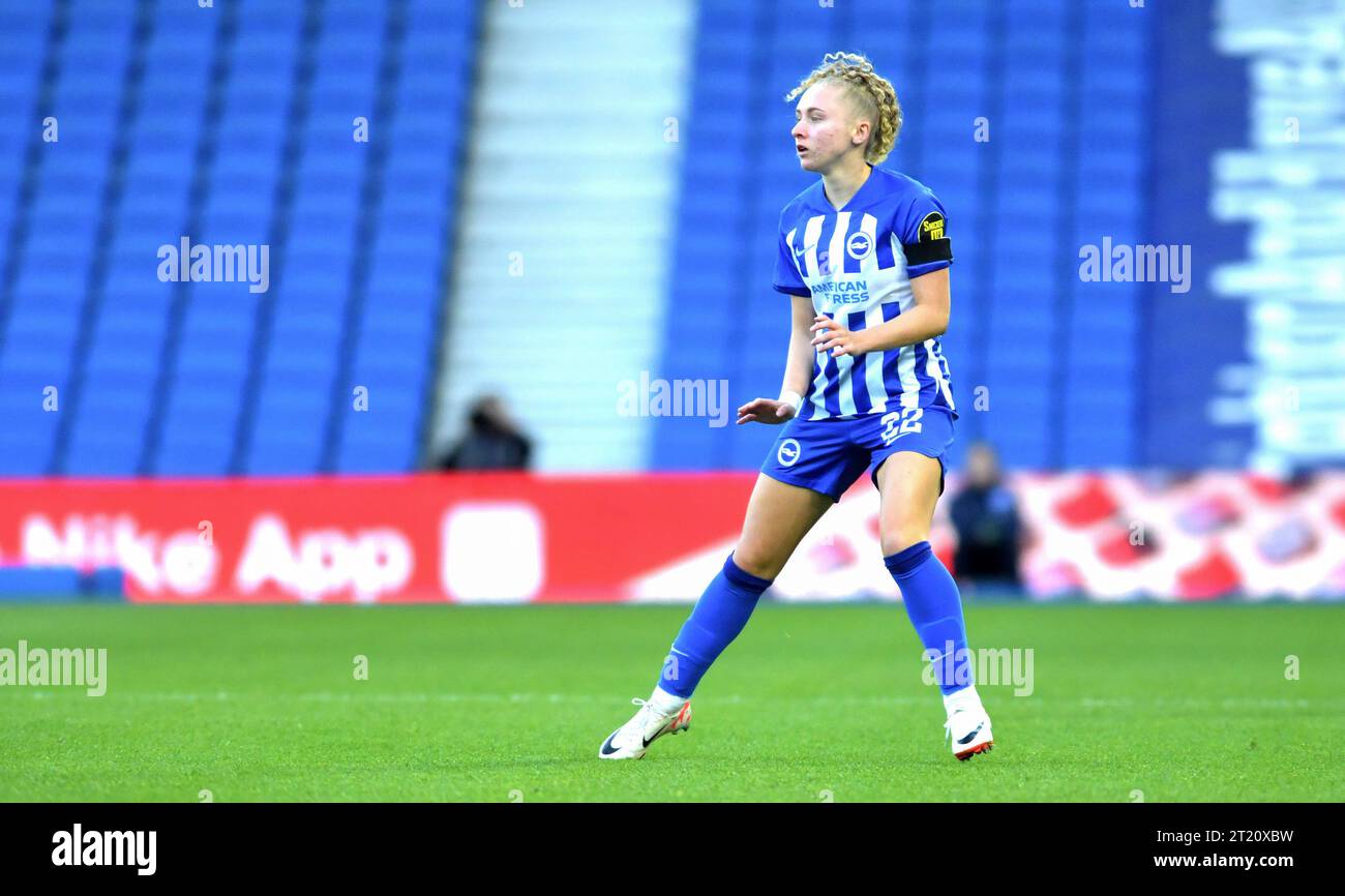 Footballer katie robinson hi-res stock photography and images - Alamy