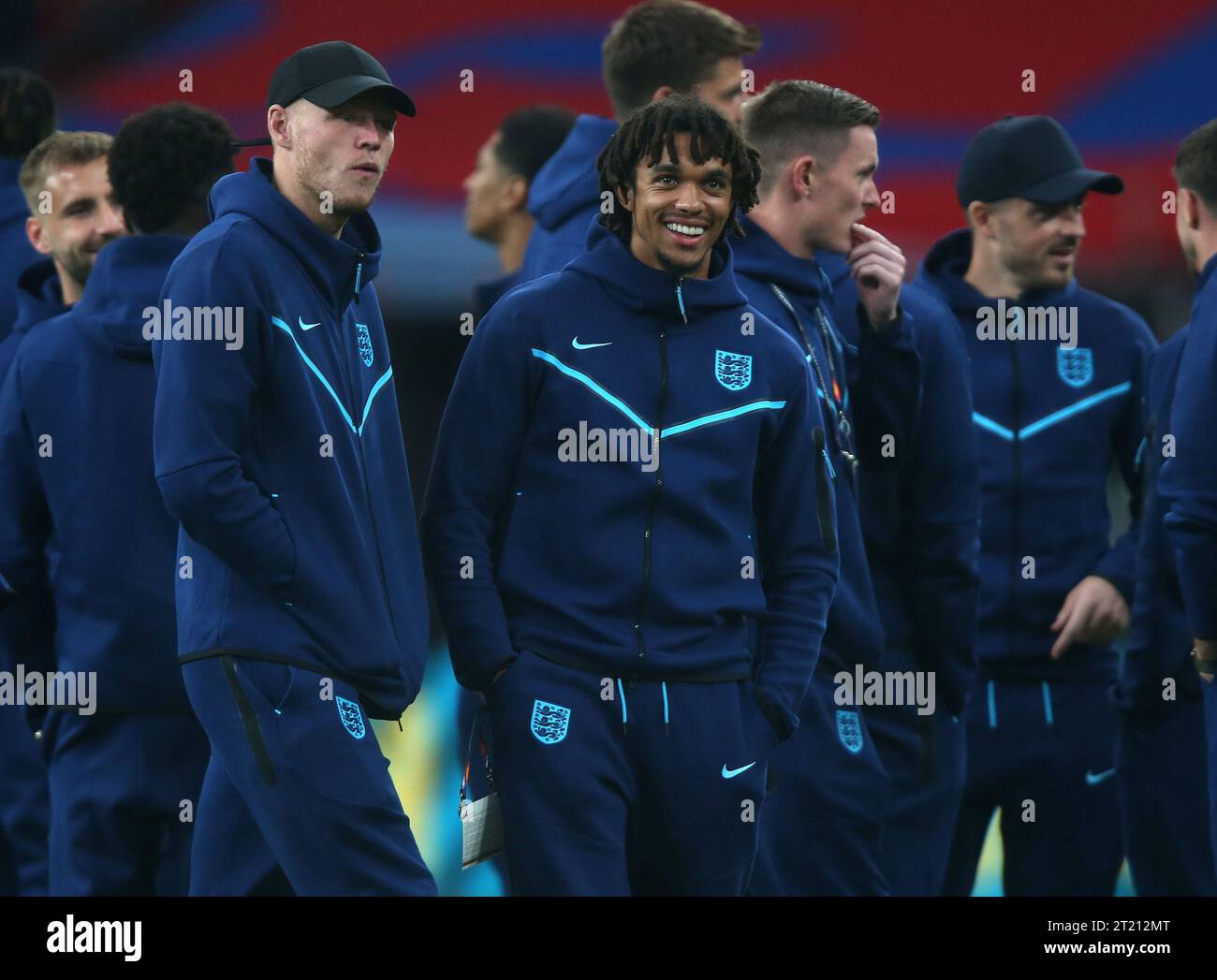Angleterre trent alexander arnold hi-res stock photography and images ...