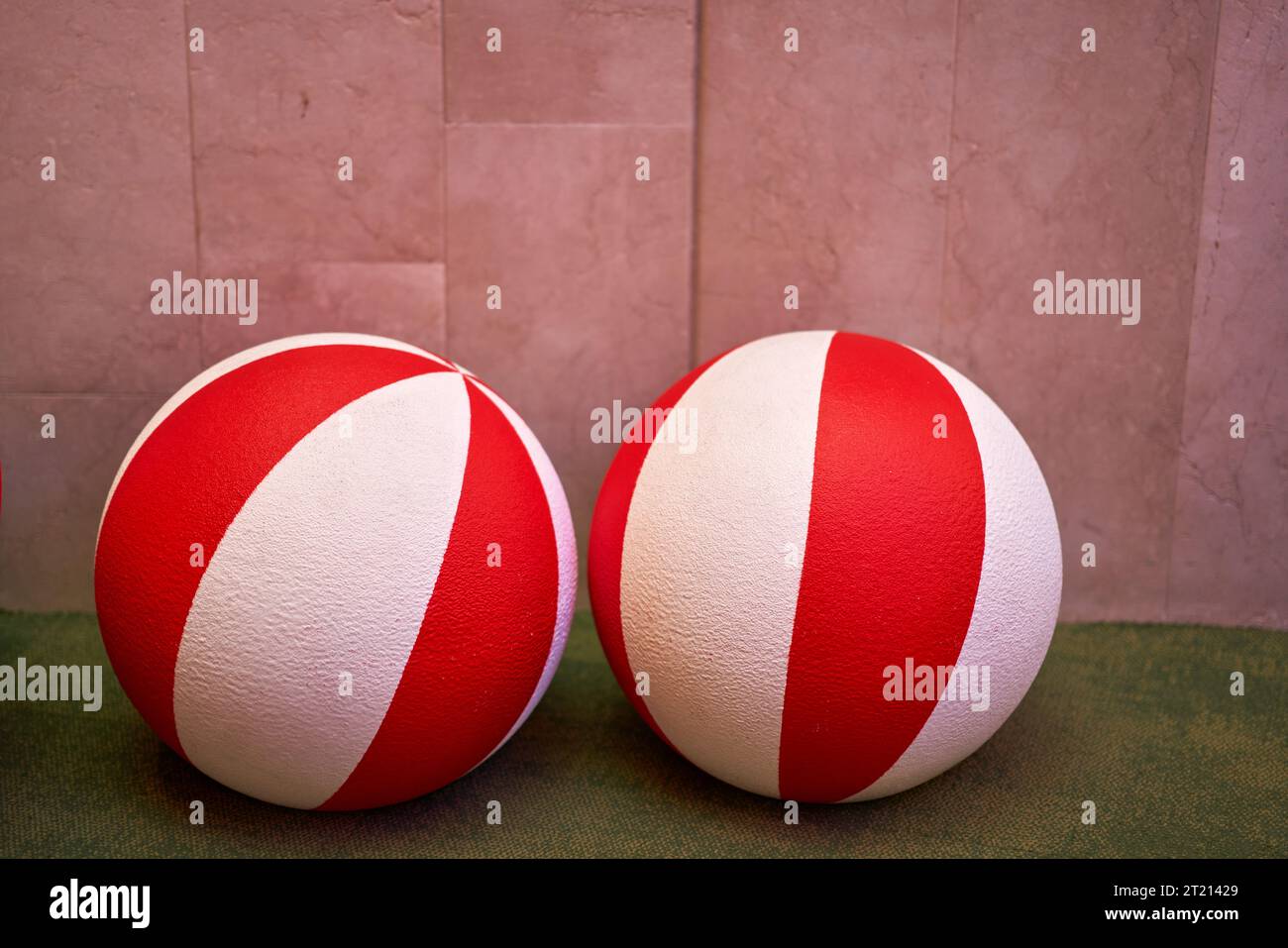 Two round objects hi-res stock photography and images - Alamy