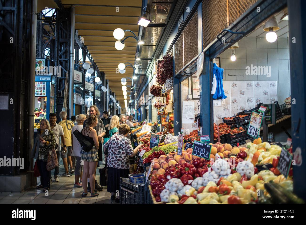 Tourist scenes of Budapest Stock Photo - Alamy