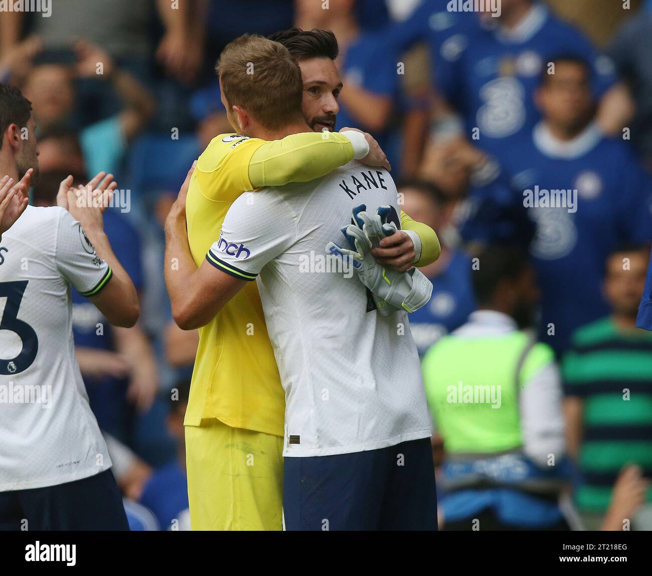 Harry Kane of Tottenham Hotspur celebrates with Hugo Lloris of ...
