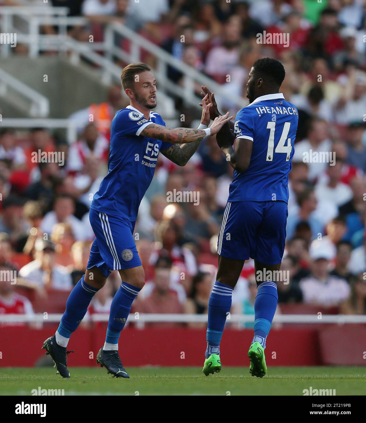 Arsenal goal celebration 2022 hi-res stock photography and images - Alamy
