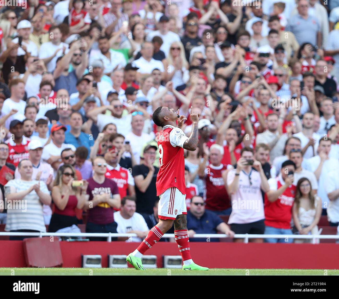 Arsenal goal celebration 2022 hi-res stock photography and images - Alamy