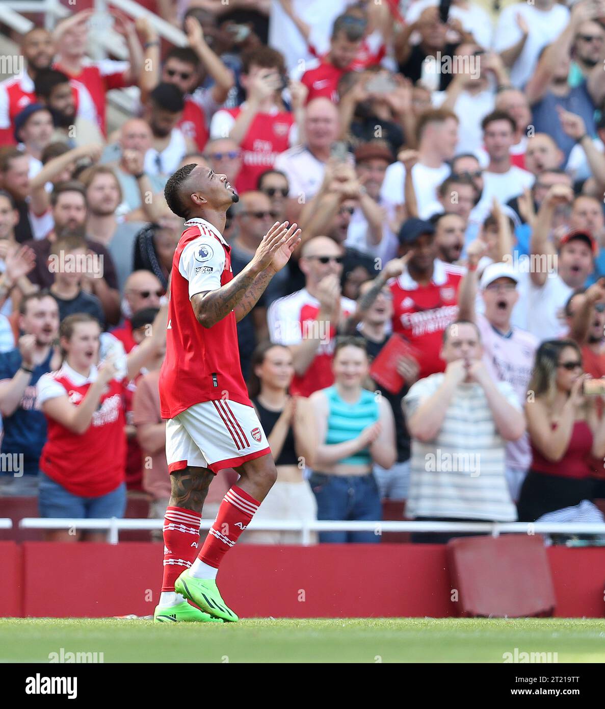 Arsenal goal celebration 2022 hi-res stock photography and images - Alamy