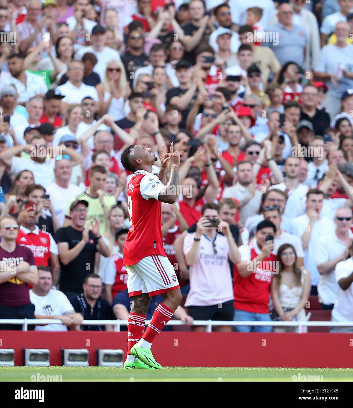 Arsenal goal celebration 2022 hi-res stock photography and images - Alamy