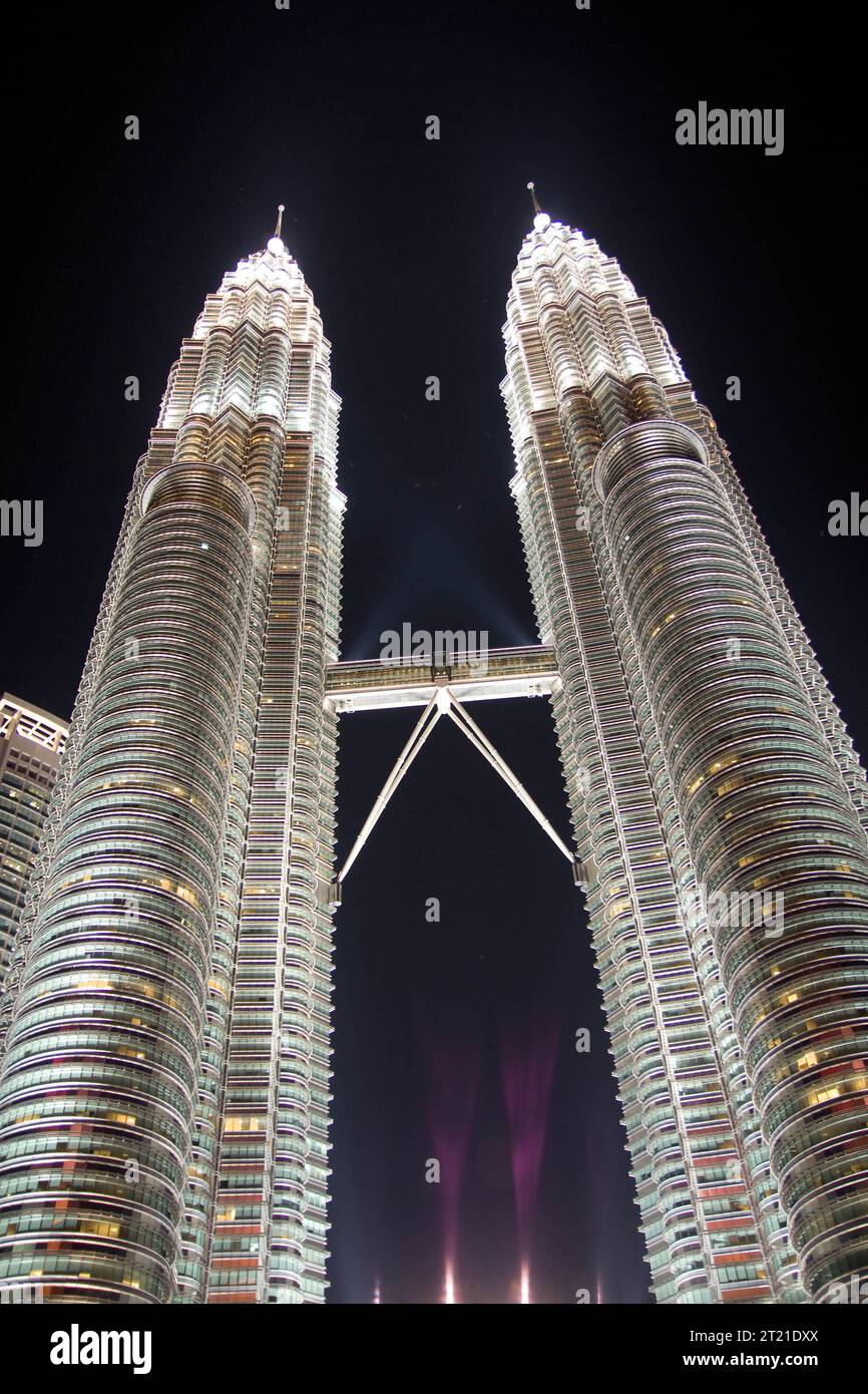 Kuala Lumpur, Malaysia - 9 October 2009: View of the Petronas Twin ...