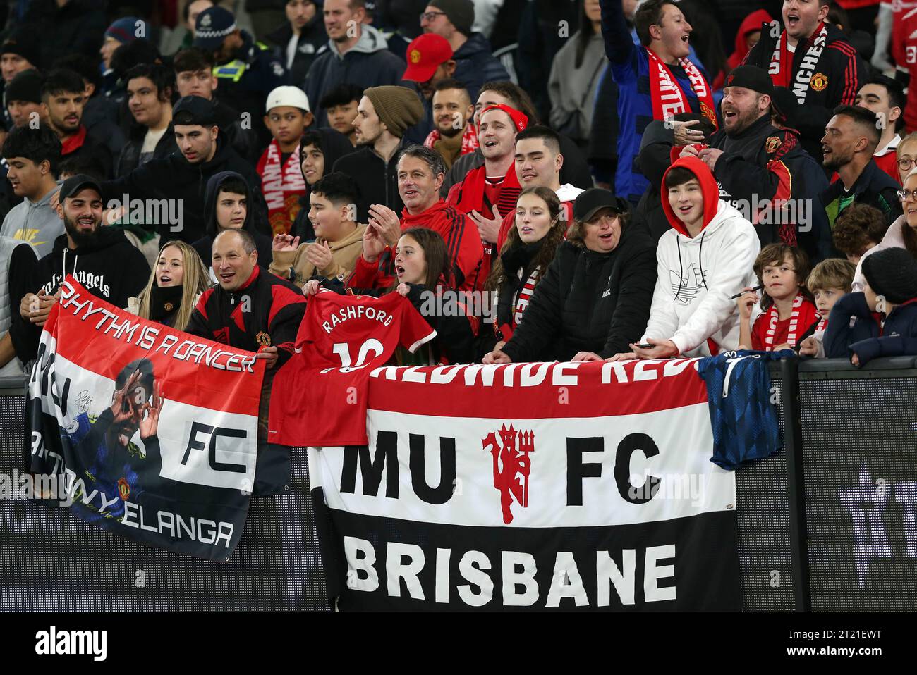 Australian Manchester United fans cheer on there team from the stands ...