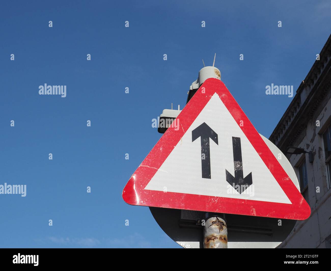 Warning signs, two way traffic traffic sign Stock Photo - Alamy