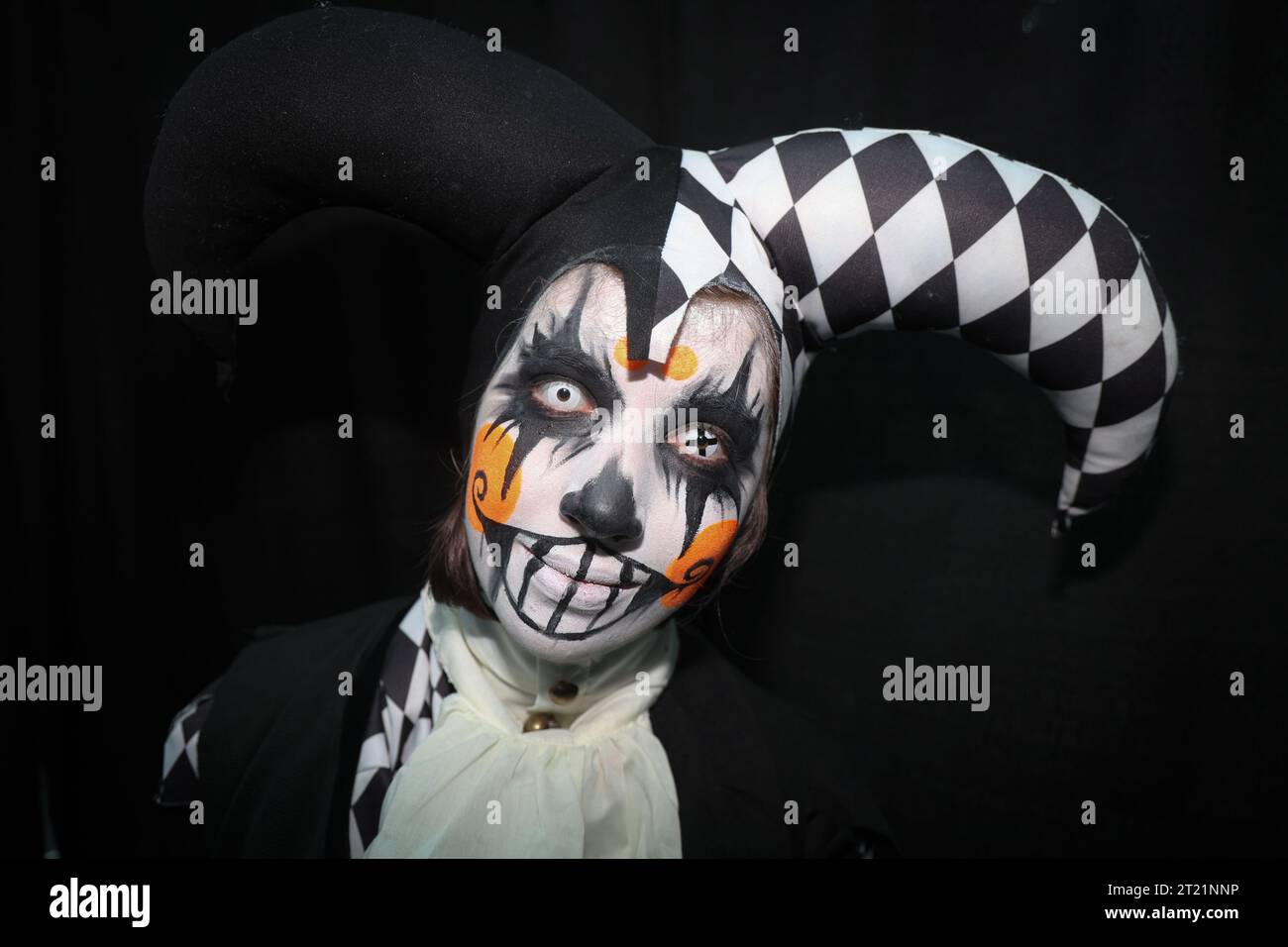 Kira from New Zealand looks really frightening dressed as Monarch for ...