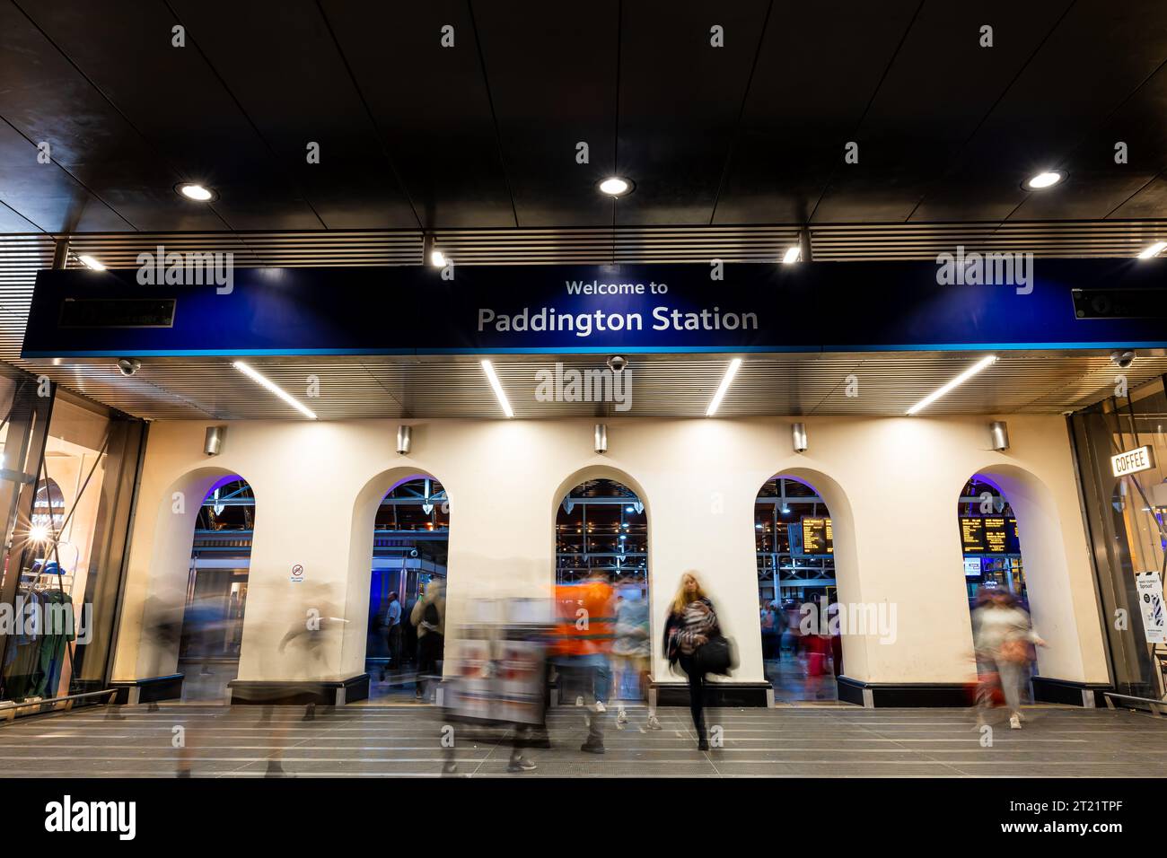 London paddington skyline sunset hi-res stock photography and images ...