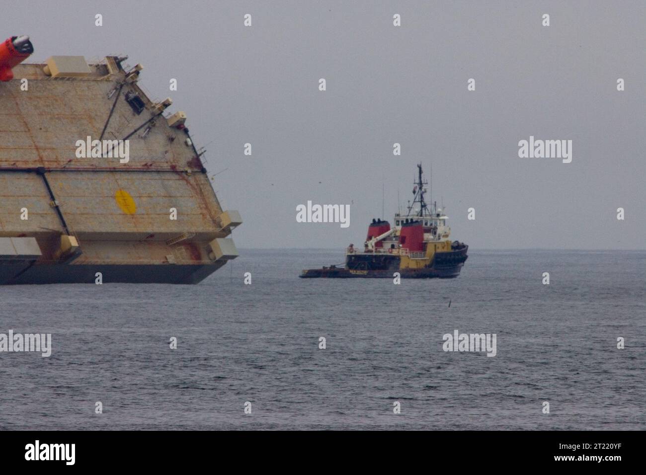 654 foot hi-res stock photography and images - Alamy