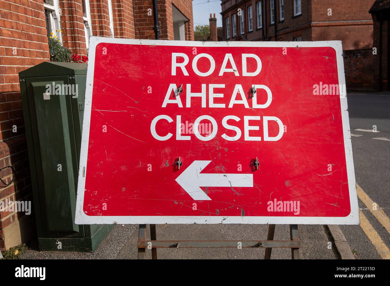 Cookham bridge closure hi-res stock photography and images - Alamy