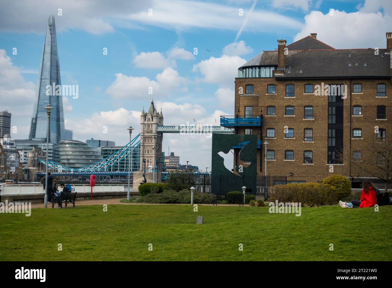 Hermitage Riverside Memorial Garden, London Stock Photo - Alamy