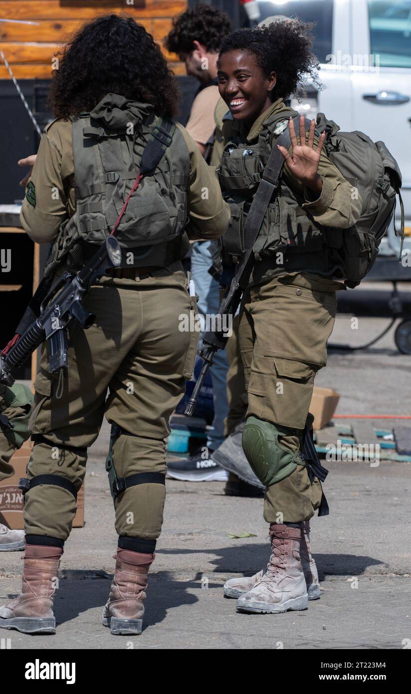 Israeli Women Soldiers Strip