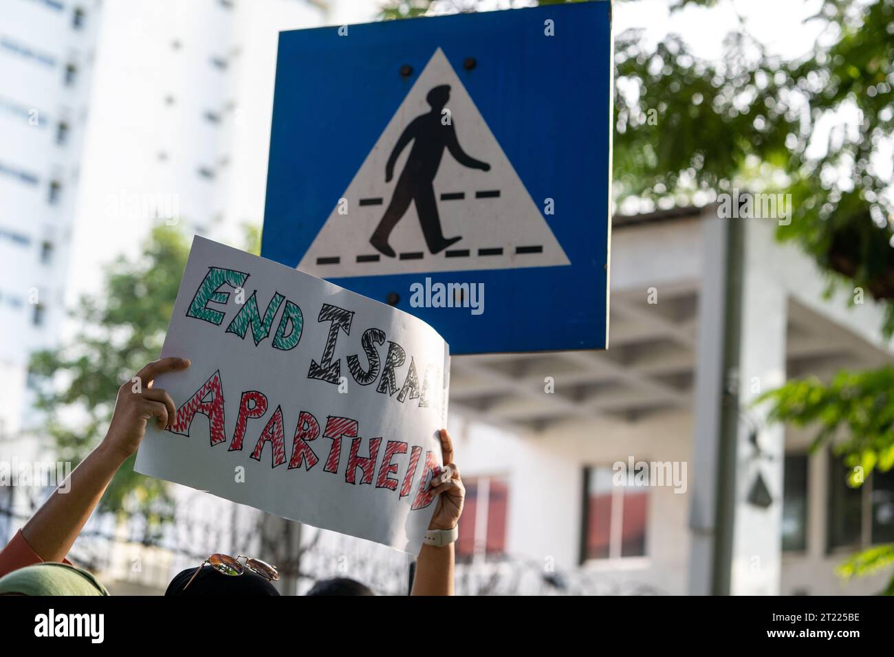Homagama, Homagama, Sri Lanka. 16th Oct, 2023. Pro Palestine supporters ...