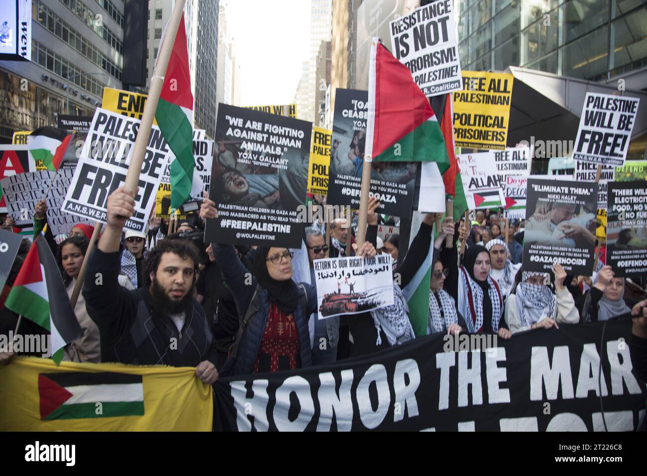 Pro-Palestinian rally in Times Square on Friday the 13th of October ...