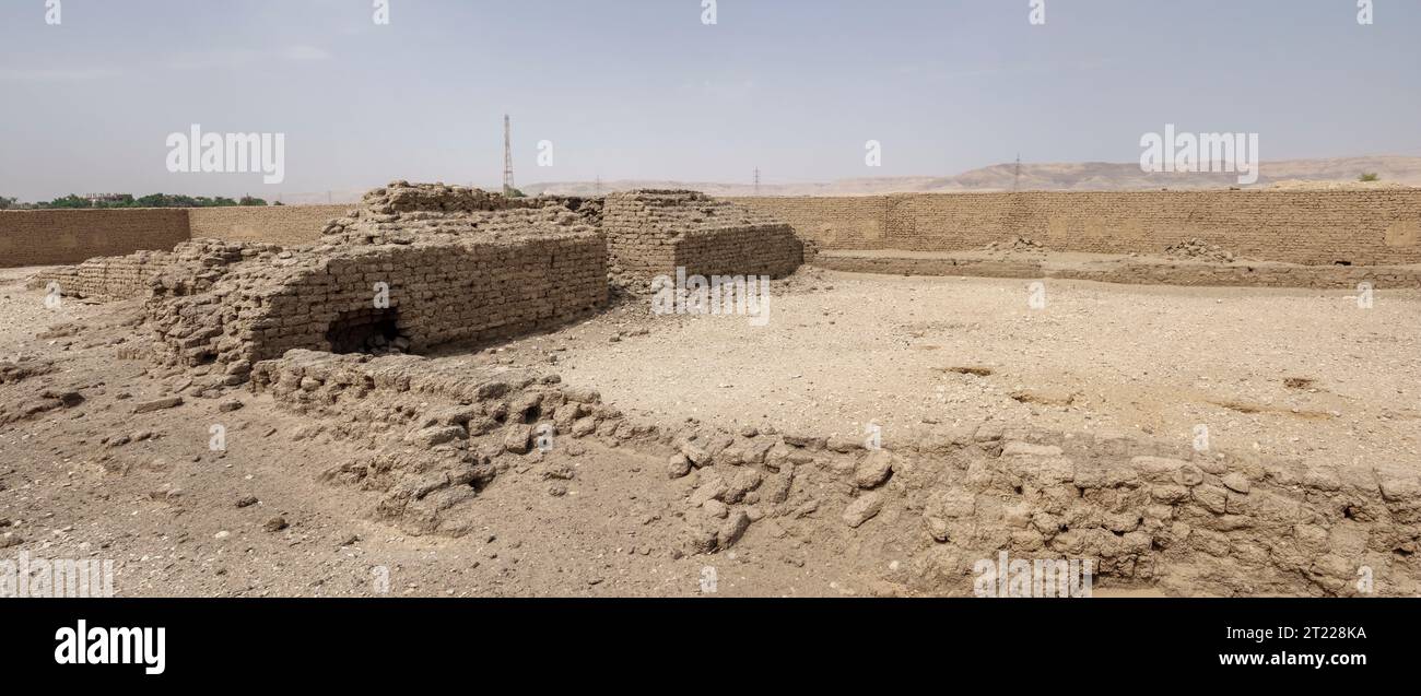 Kom al-Samak close to The Palace complex of Amenhotep III at Malkata ...
