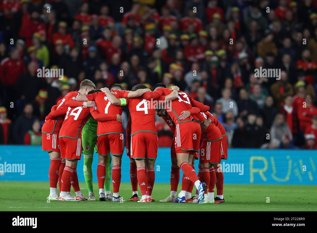 Cardiff, UK. 15th Oct, 2023. Wales football team players in a team ...