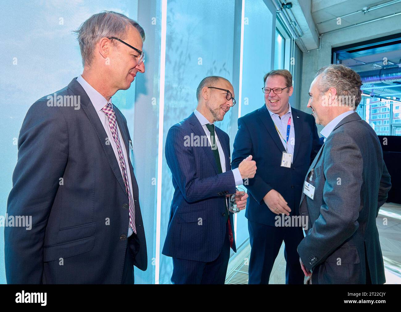 Digitale mitarbeiter hi-res stock photography and images - Alamy