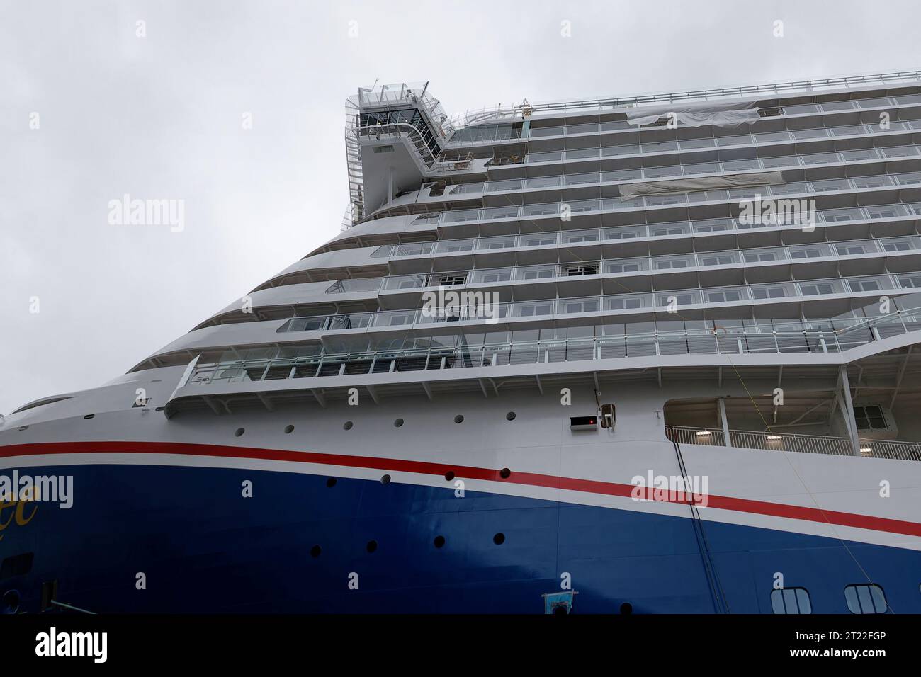 The new cruise ship Carnival Jubilee lies in front of the Meyer shipyard in Papenburg on October ...