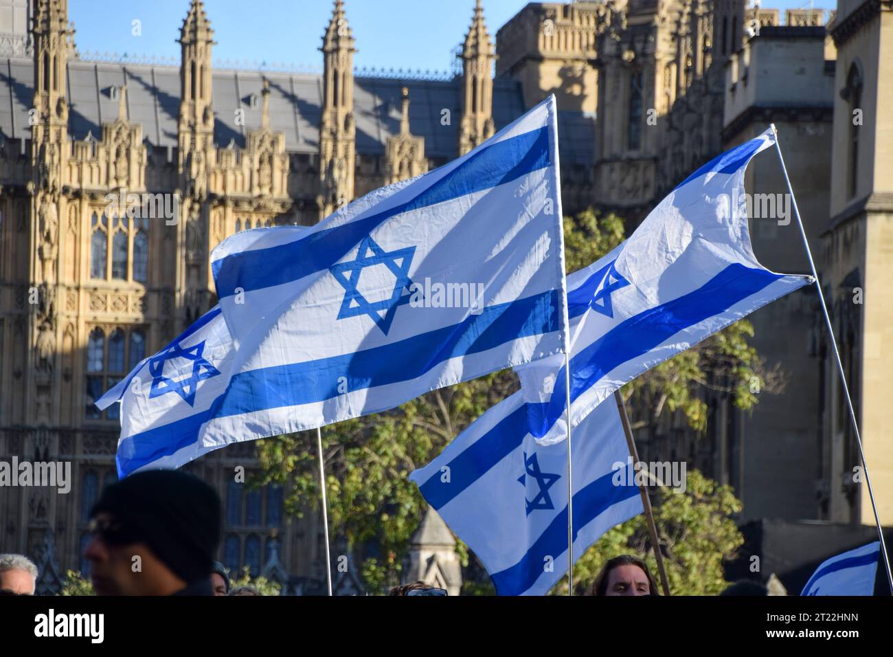 London, UK. 15th October 2023. British-Israelis and supporters hold a ...