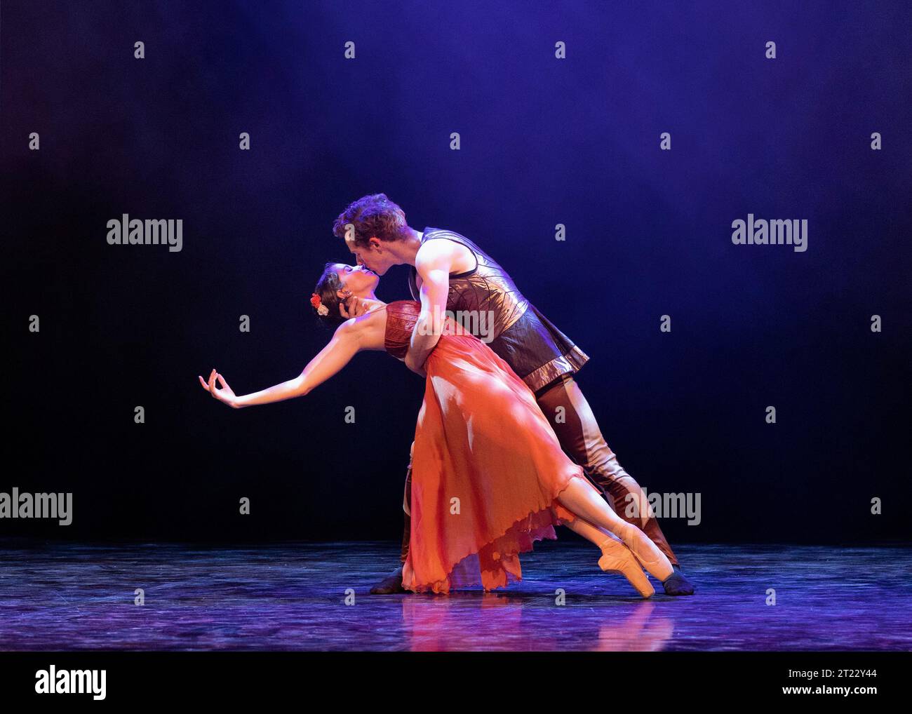 Northern Ballet Beauty and the Beast Stock Photo - Alamy