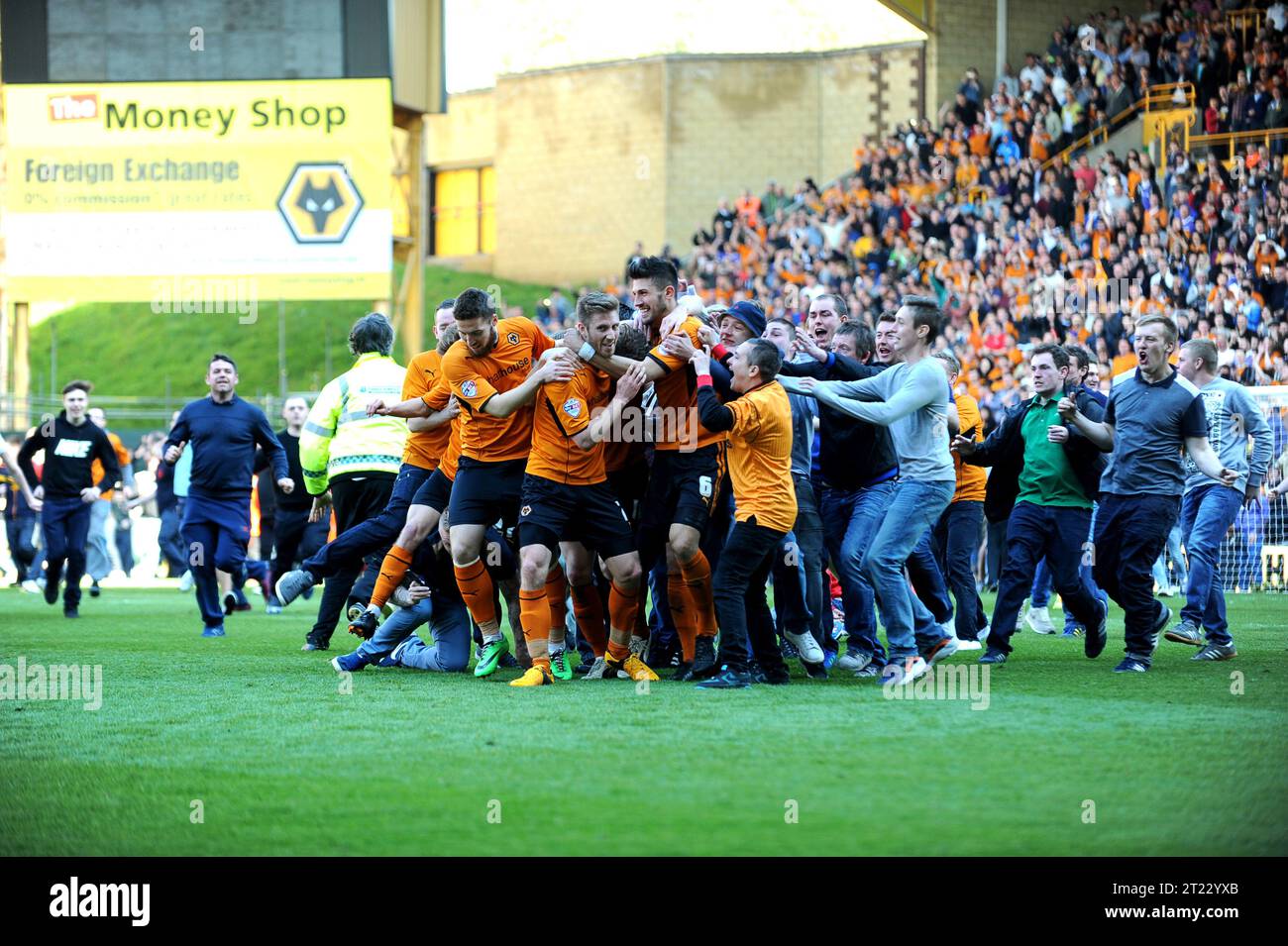 Football pitch invasion hi-res stock photography and images - Alamy
