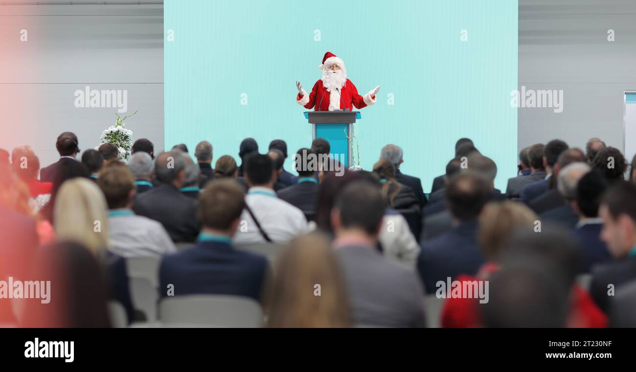 Speaking to an audience hi-res stock photography and images - Alamy