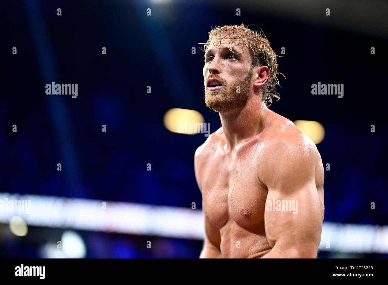 Logan paul boxing gloves hi-res stock photography and images - Alamy