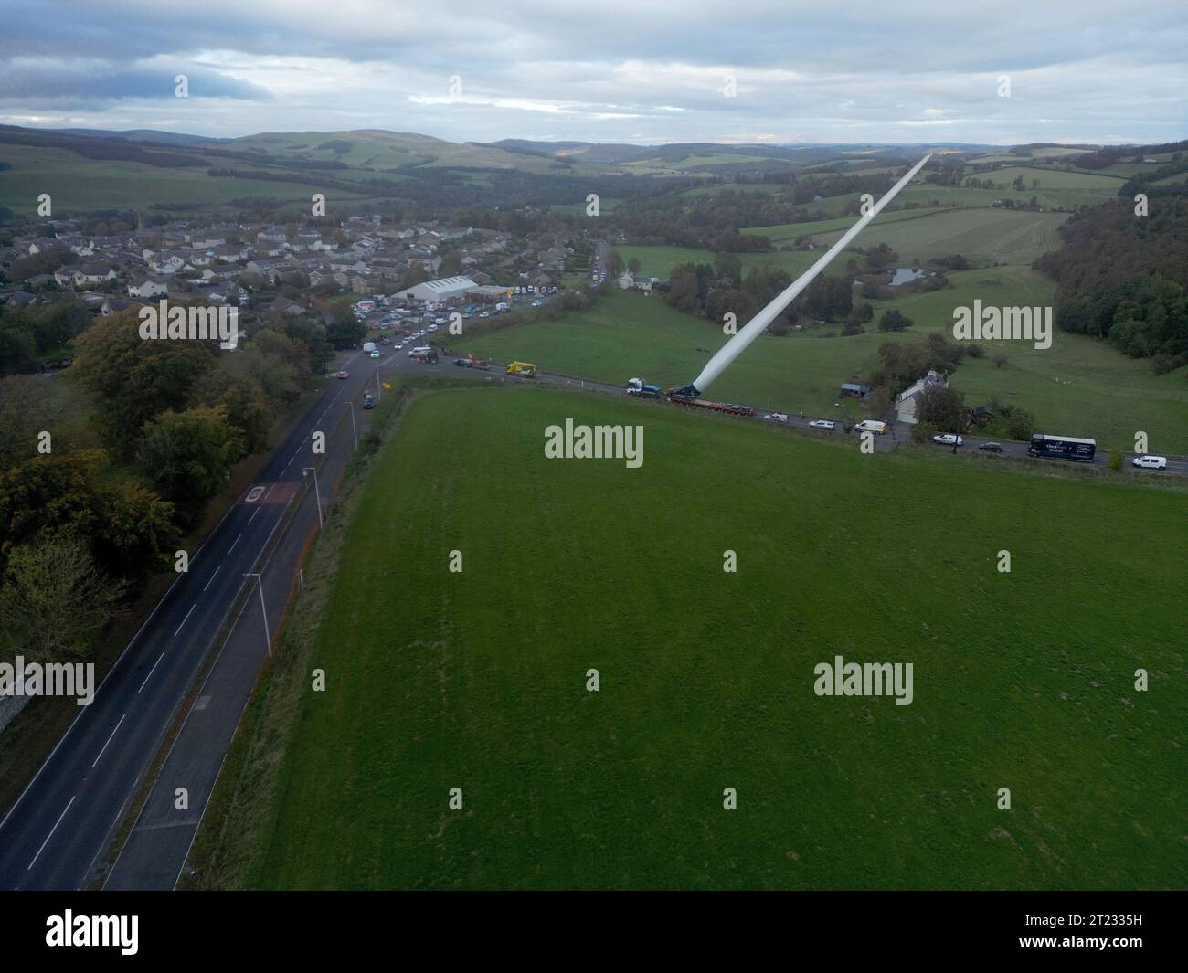 Selkirk, UK. 16th Oct, 2023. A wind turbine blade on route to a new ...