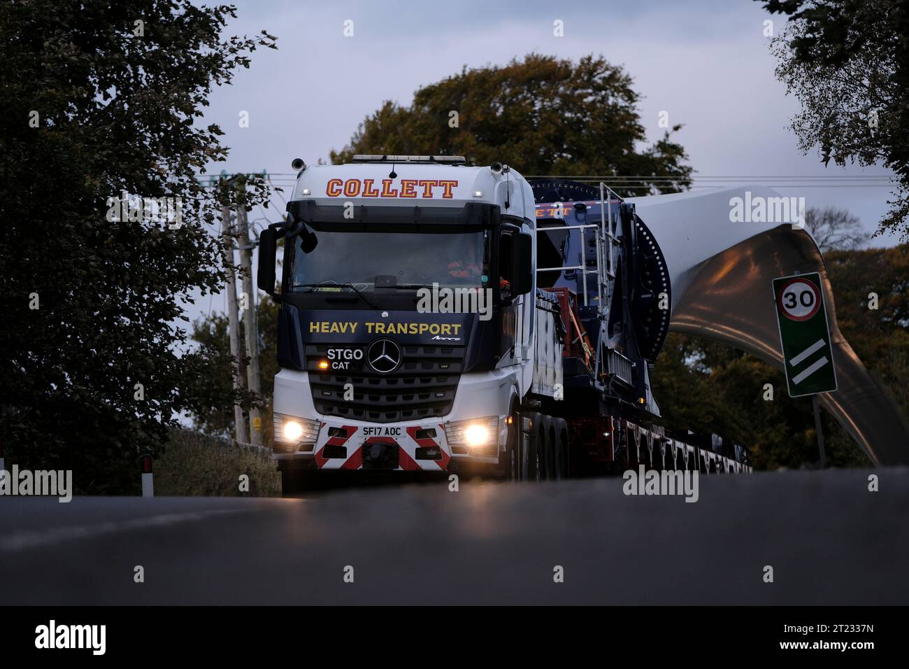 Selkirk, UK. 16th Oct, 2023. A wind turbine blade on route to a new ...