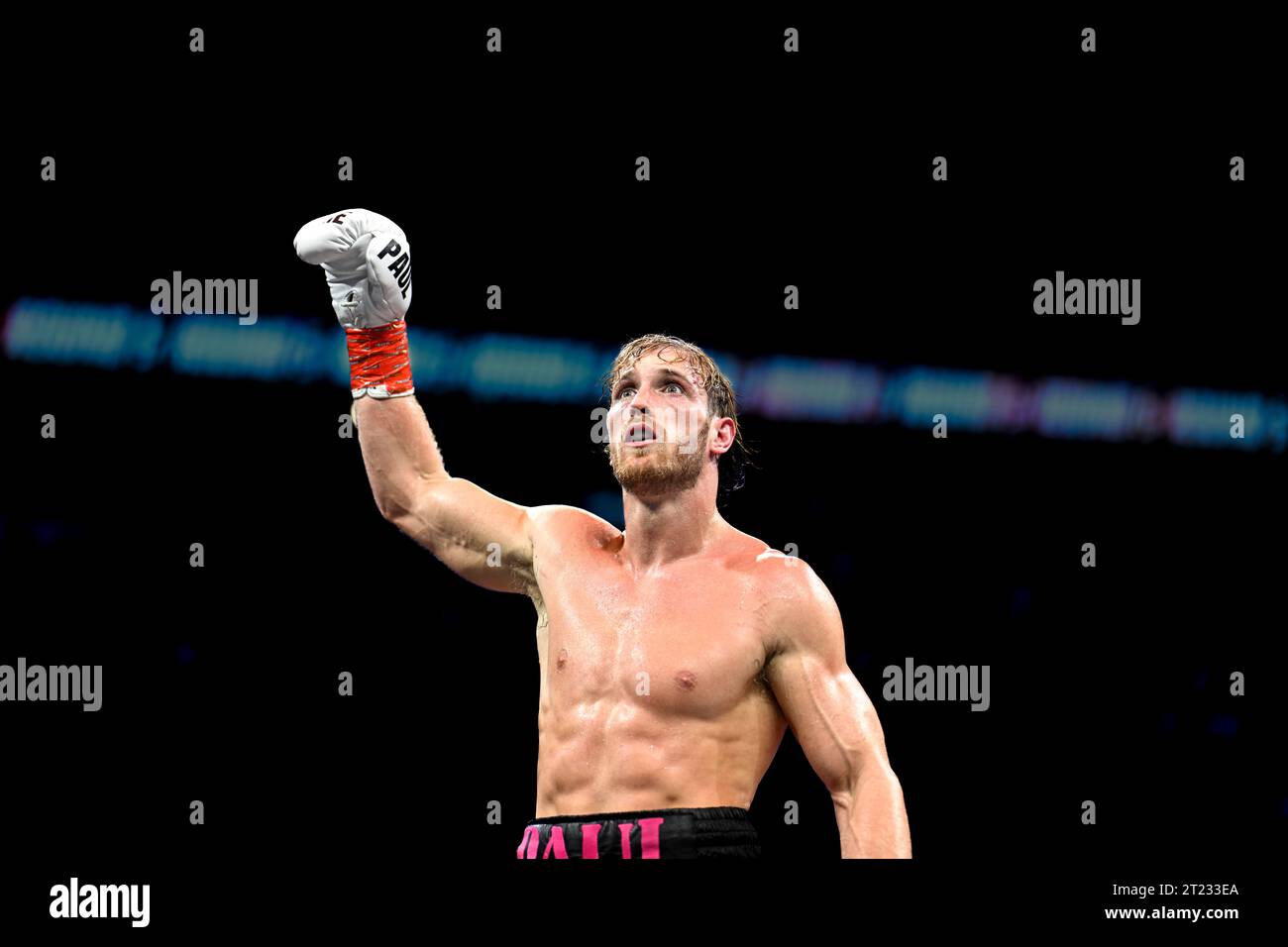 Logan paul boxing gloves hi-res stock photography and images - Alamy