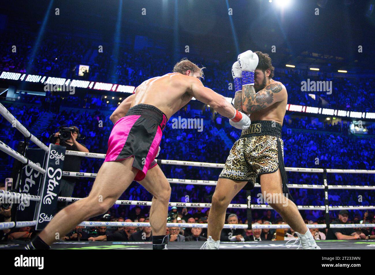 Logan paul boxing gloves hi-res stock photography and images - Alamy