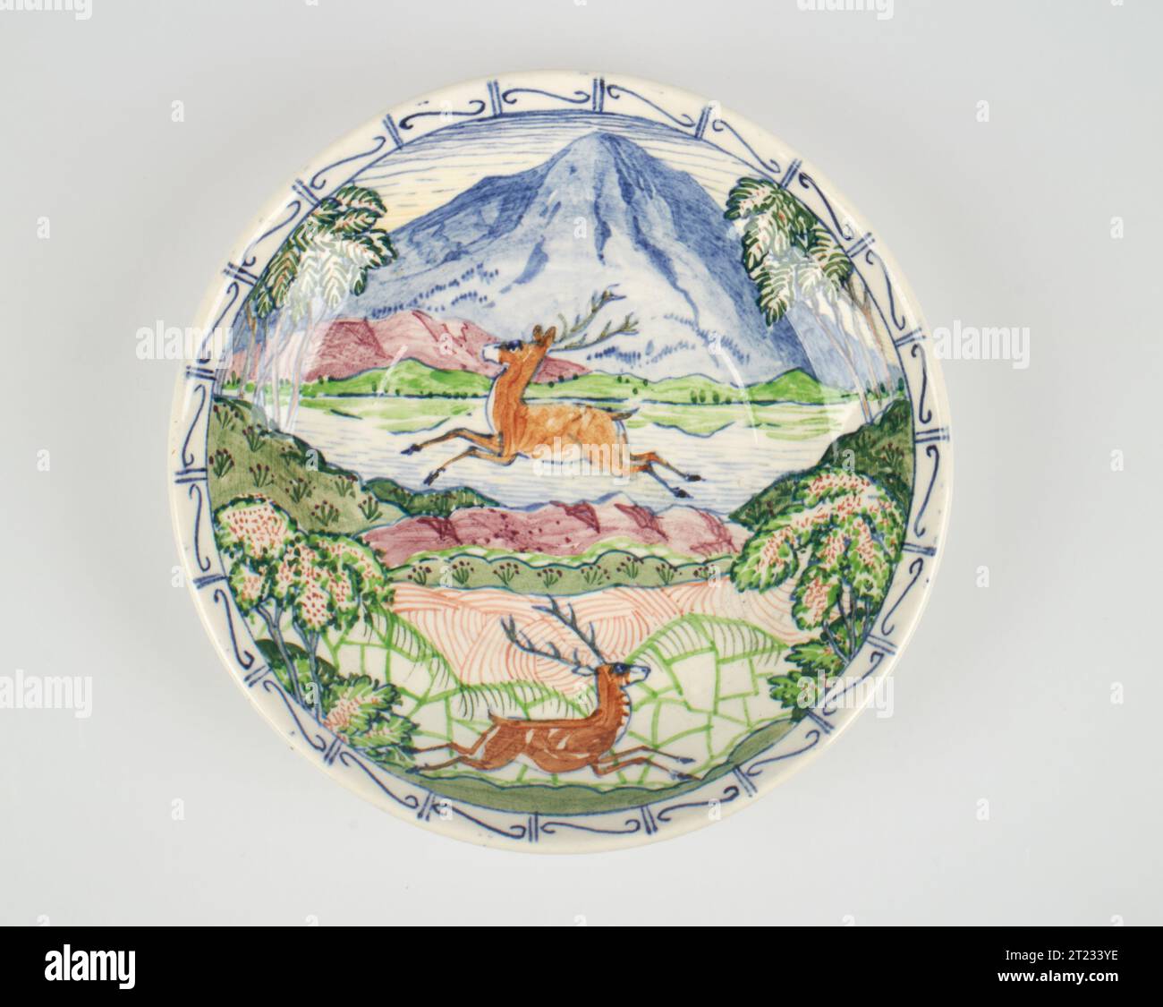 Rare 1930s Alfred Powell Wedgwood Arts and Crafts pottery saucer Stock ...