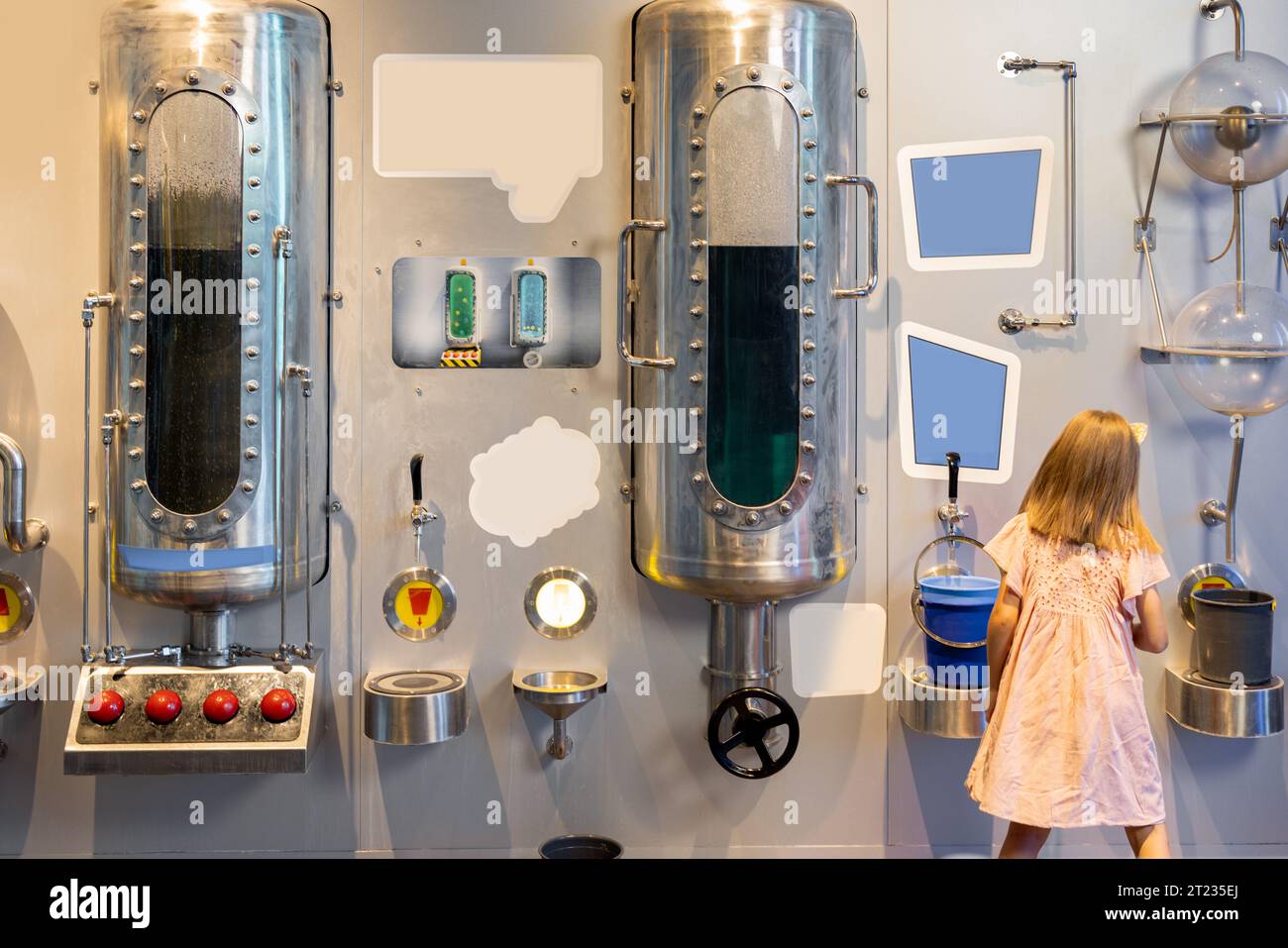 Kids visit a science museum Stock Photo - Alamy
