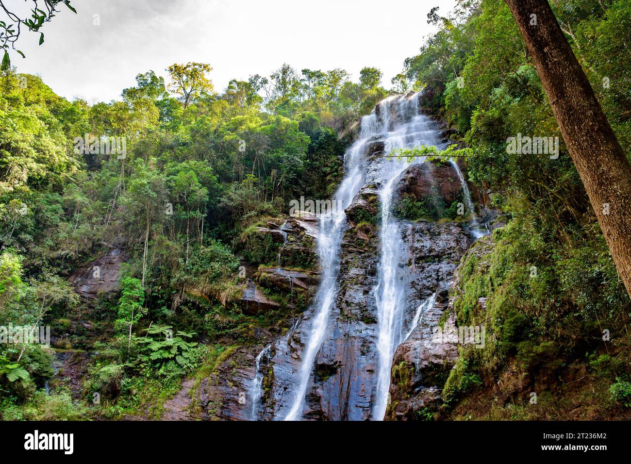 Water splash desert hi-res stock photography and images - Alamy