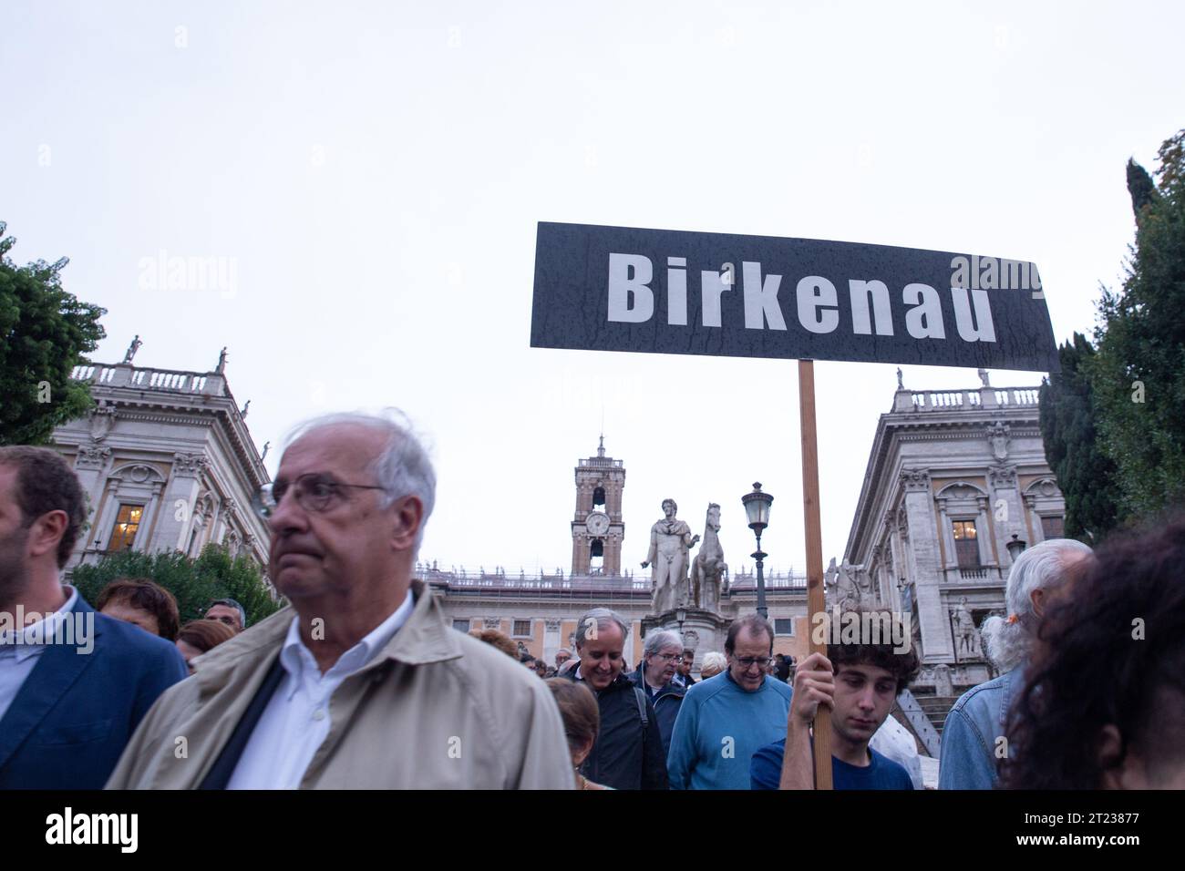 Rome, Italy. 16th Oct, 2023. Silent march to commemorate the Jews who ...