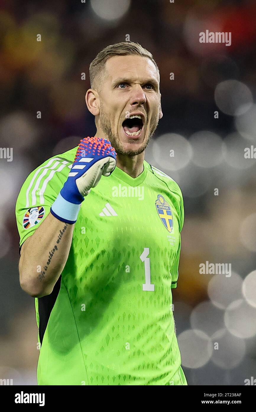 Robin olsen hi-res stock photography and images - Alamy