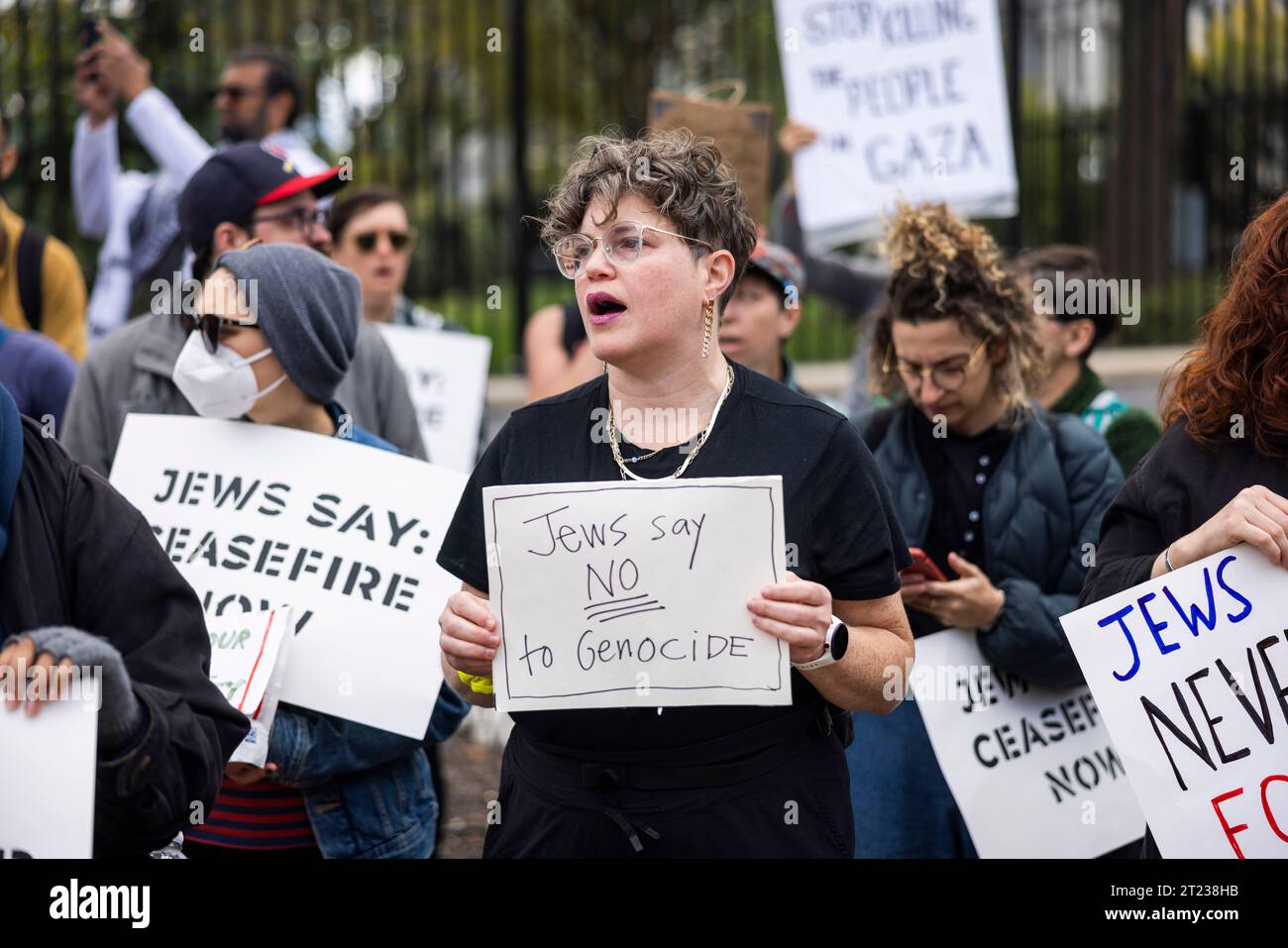 Protestors against Israel's planned incursion into Gaza demonstrate ...