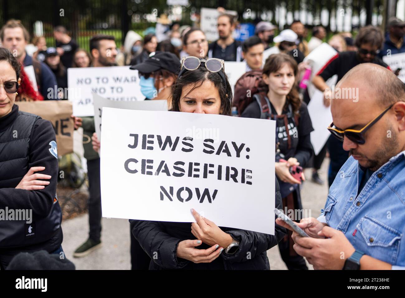 Protestors against Israel's planned incursion into Gaza demonstrate ...