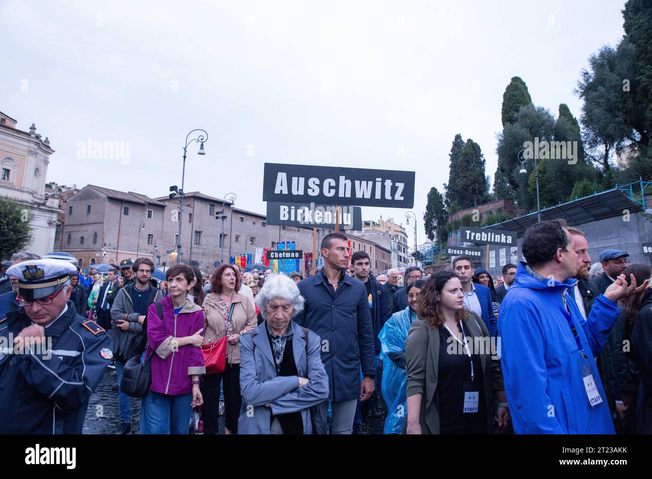 Rome, RM, Italy. 16th Oct, 2023. Silent march to commemorate the Jews ...