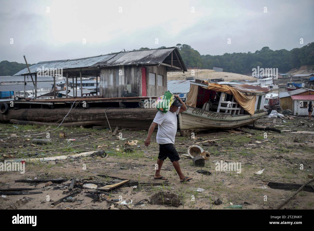 AM - MANAUS - 16/10/2023 - MANAUS, HISTORICAL DROUGHT IN THE AMAZONAS ...