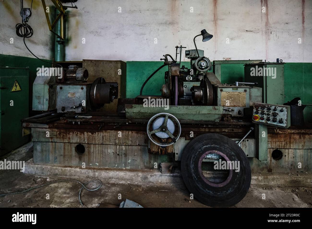 Old rusty lathe hi-res stock photography and images - Alamy