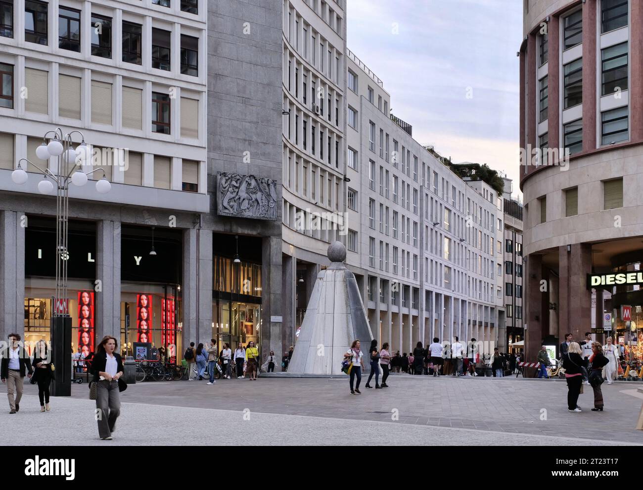 San Babila square cityscape in Milan, Lombardy, Italy Stock Photo - Alamy