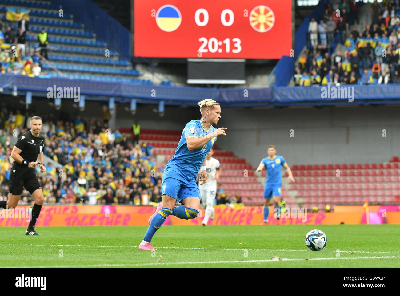 Mykhailo mudryk chelsea hi-res stock photography and images - Alamy
