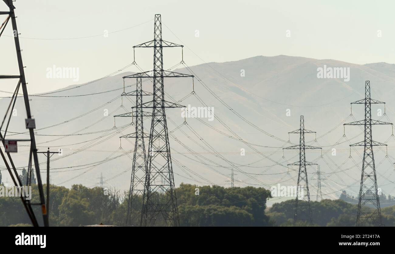 National grid electrical pawer lines and cables, McKenzie Distritc ...
