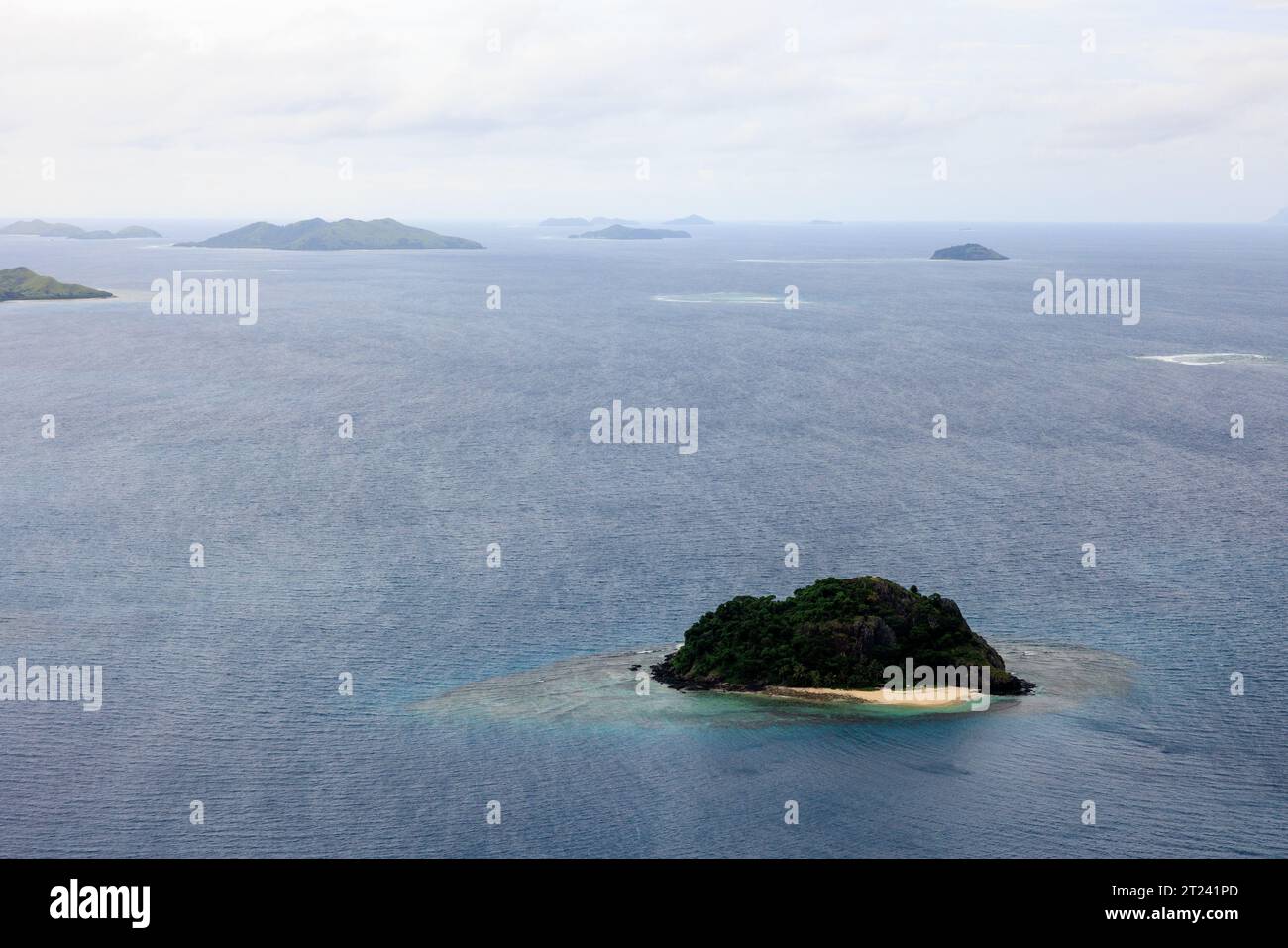 islands in the ocean, aerial, fiji Stock Photo - Alamy